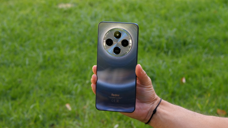 Test Xiaomi Redmi 14C : un écran immersif et une autonomie solide, mais ...